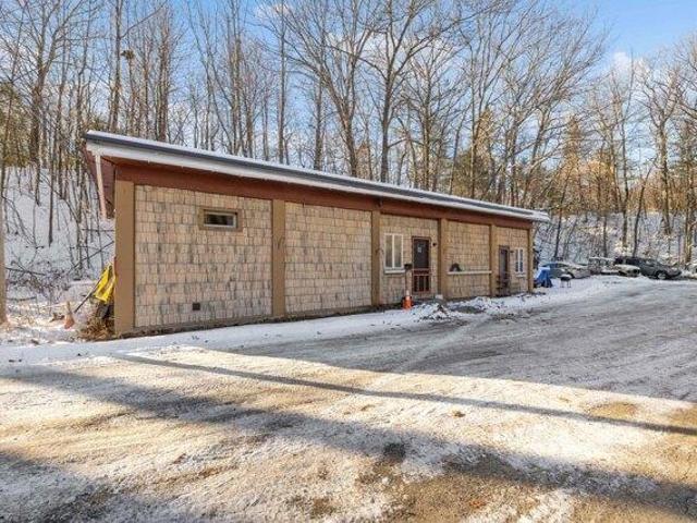 2 bedroom, Rumford ME 04276 LS102800271