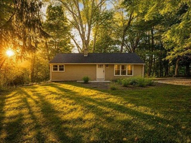 2 bedroom, Russell MA 01071 104653901