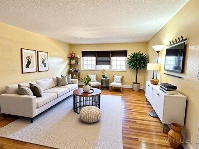 2 bedroom, Woburn MA 01801 102119262