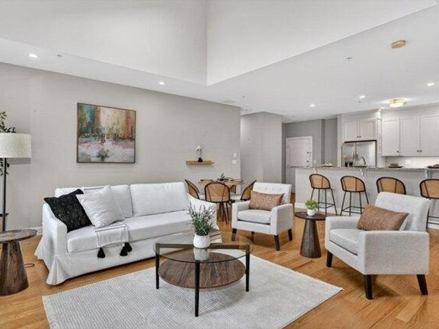 2 bedroom, Woburn MA 01801 104761191