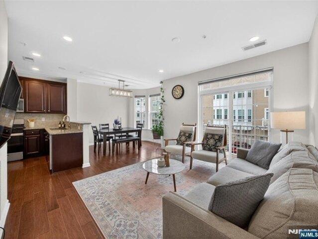 2 bedroom, Wood Ridge NJ 07075 102777974