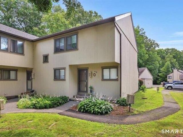 2 bedroom, Woodbury CT 06798 104332442