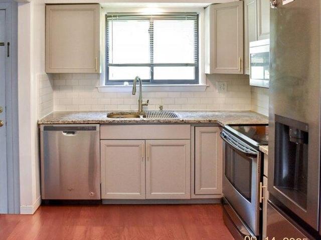 2 bedroom, Woodbury CT 06798 104375341