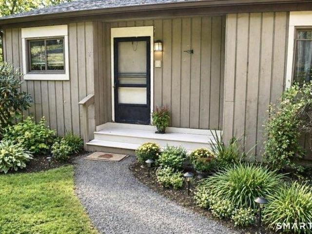 2 bedroom, Woodbury CT 06798 102707669