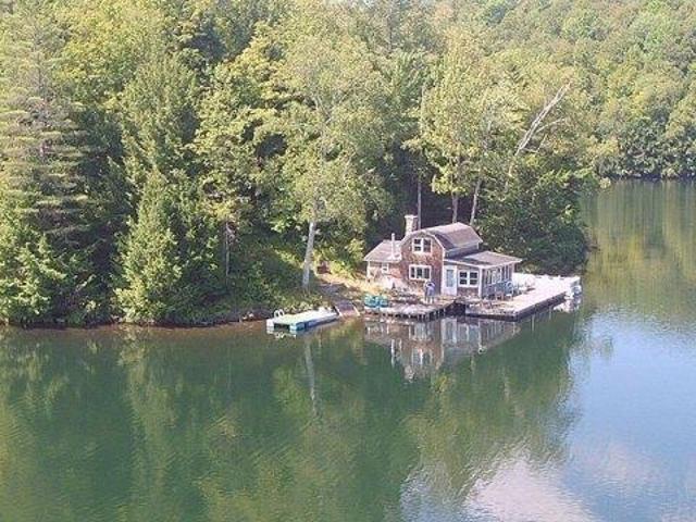 2 bedroom, Woodbury VT 05681 104789888