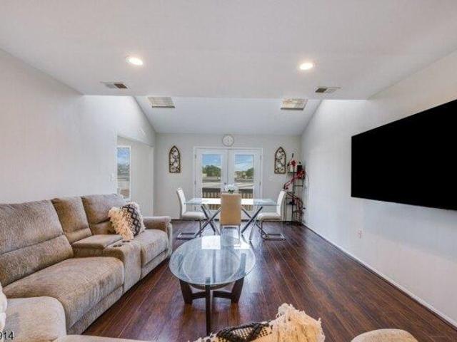 2 bedroom, Woodbridge NJ 07001 104352841