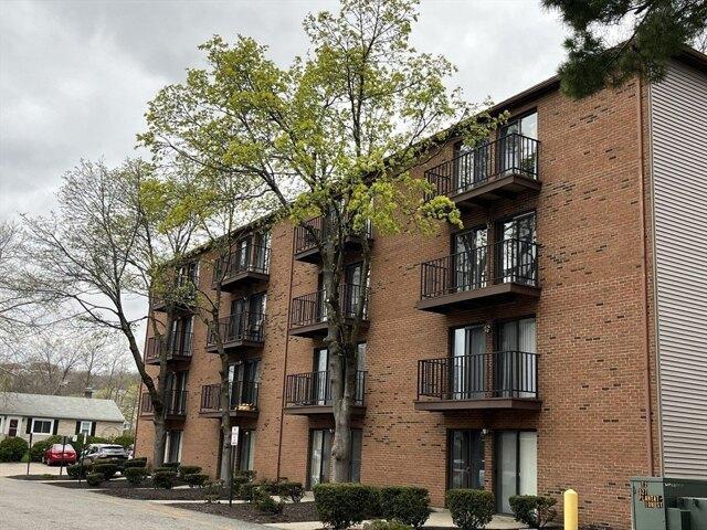 2 bedroom, Worcester MA 01604 102668585