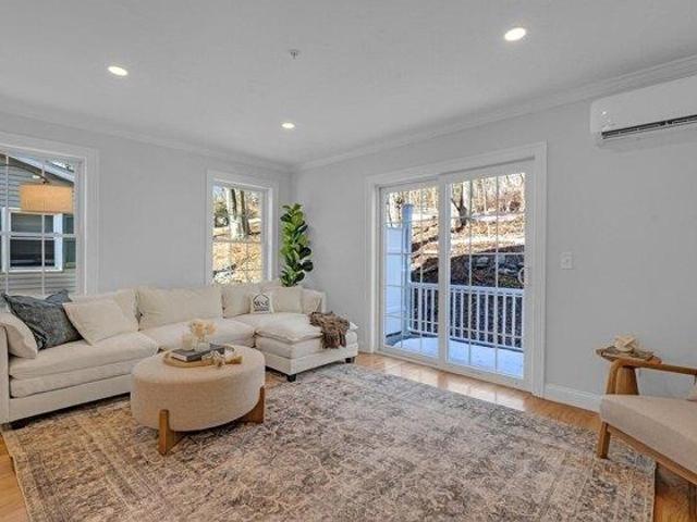 2 bedroom, Worcester MA 01605 102371323