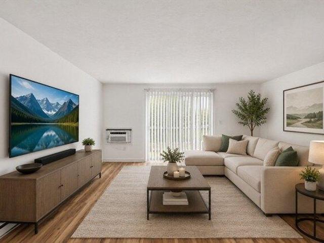 2 bedroom, Worcester MA 01605 104446032