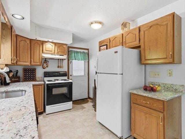 2 bedroom, Worcester MA 01606 104114779