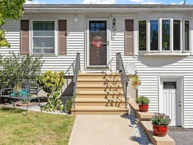 2 bedroom, Worcester MA 01606 104789395