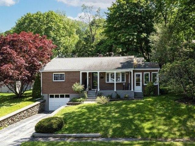 2 bedroom, Worcester MA 01609 102634274