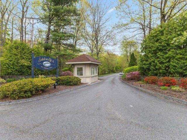 2 bedroom, Worcester MA 01609 102859514
