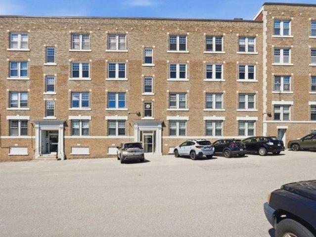 2 bedroom, Worcester MA 01609 103444942