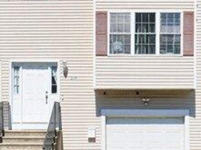 2 bedroom, Worcester MA 01610 102961262