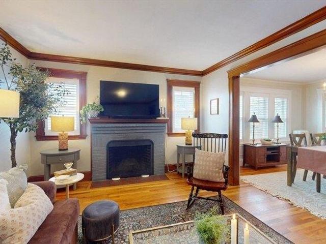 2 bedroom, Watertown MA 02472 LS102635446