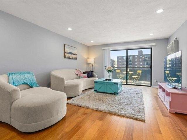 2 bedroom, Watertown MA 02472 103075210