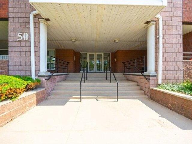2 bedroom, Watertown MA 02472 103444425