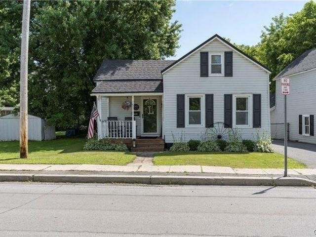 2 bedroom, Watertown NY 13601 104906765