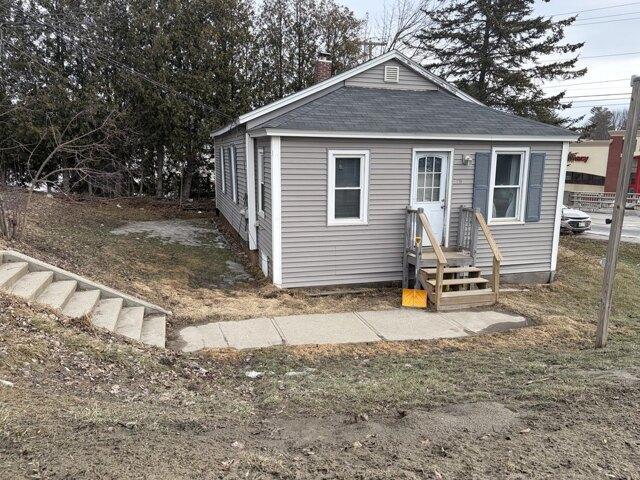 2 bedroom, Waterville ME 04901 101857439