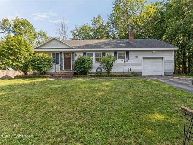 2 bedroom, Waterville ME 04901 102158183