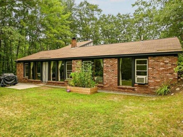 2 bedroom, Waterboro ME 04061 104789920