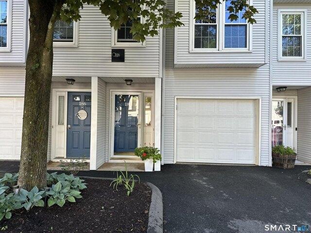 2 bedroom, Waterbury CT 06705 104406636