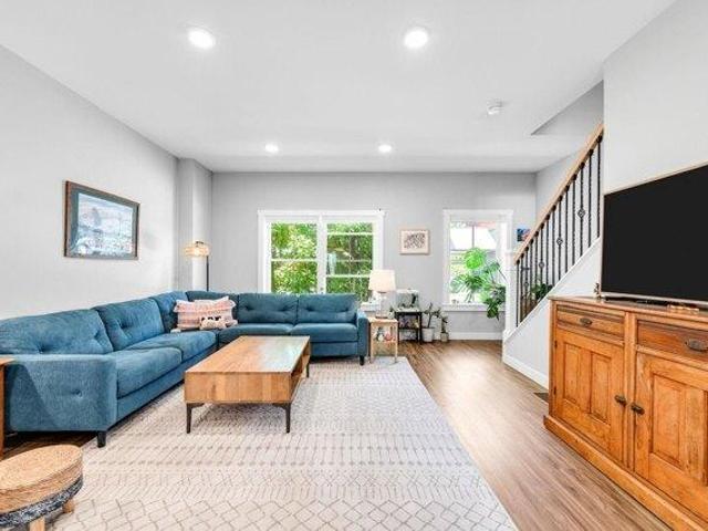 2 bedroom, Waterbury VT 05676 105114655