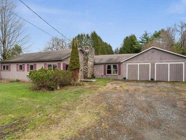 2 bedroom, Waterbury VT 05677 104759495