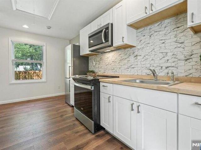 2 bedroom, Wayne NJ 07470 104540151