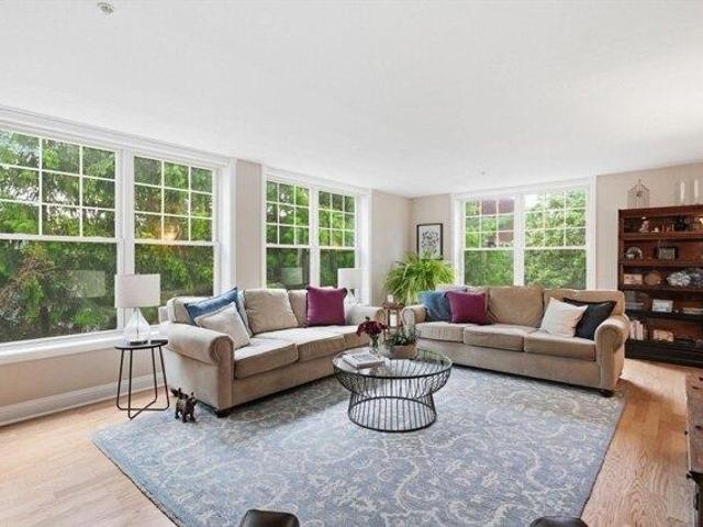 2 bedroom, Wakefield MA 01880 102799313