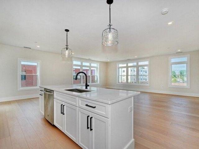 2 bedroom, Wakefield MA 01880 104374951