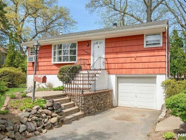 2 bedroom, Waldwick NJ 07463 LS101750315