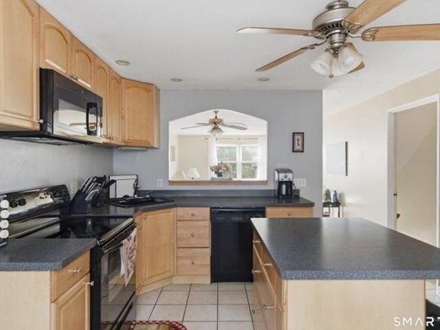 2 bedroom, Wallingford CT 06492 102583127