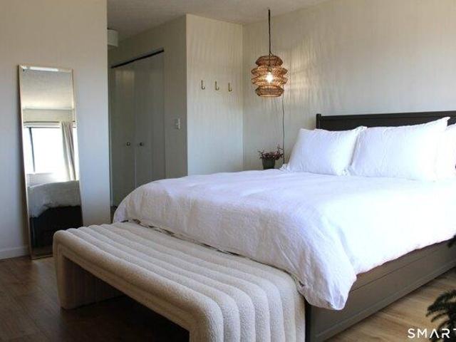 2 bedroom, Wallingford CT 06492 LS102479116