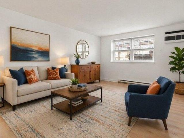2 bedroom, Walpole MA 02081 102409094
