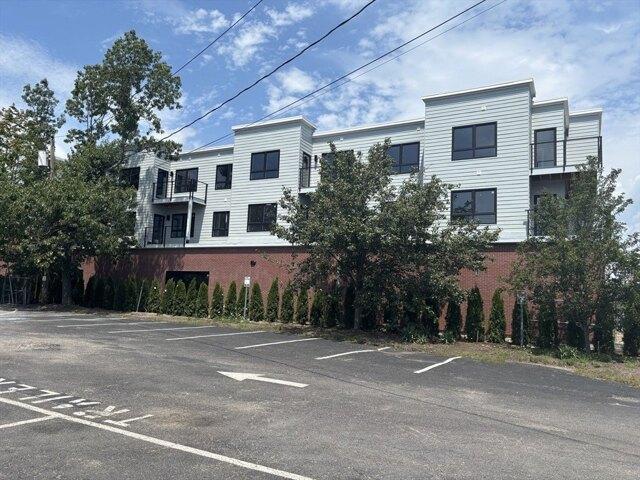 2 bedroom, Walpole MA 02081 102412442