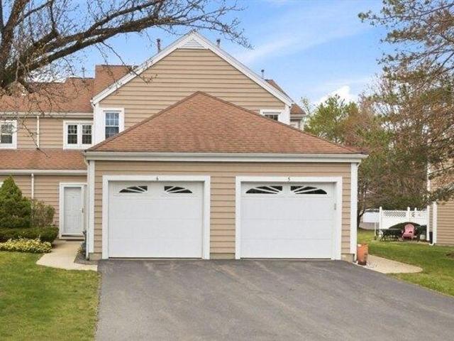 2 bedroom, Walpole MA 02081 102412131