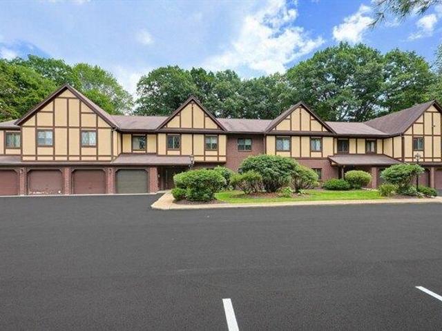 2 bedroom, Walpole MA 02081 105143974