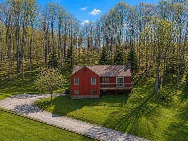 2 bedroom, Walpole NH 03608 102345235