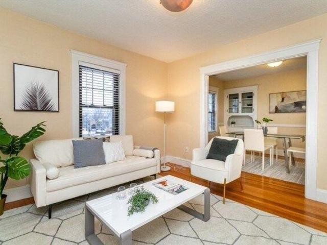 2 bedroom, Waltham MA 02453 102411594
