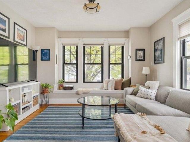2 bedroom, Waltham MA 02453 103588725