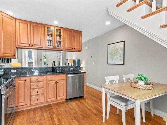2 bedroom, Waltham MA 02453 105160152