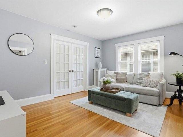 2 bedroom, Waltham MA 02453 LS103127537