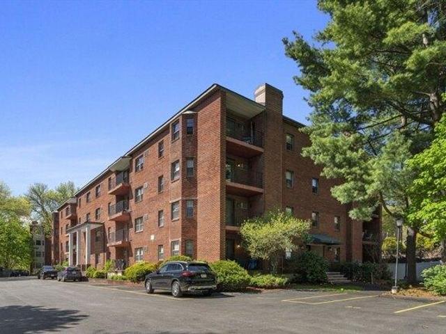 2 bedroom, Waltham MA 02451 102369940