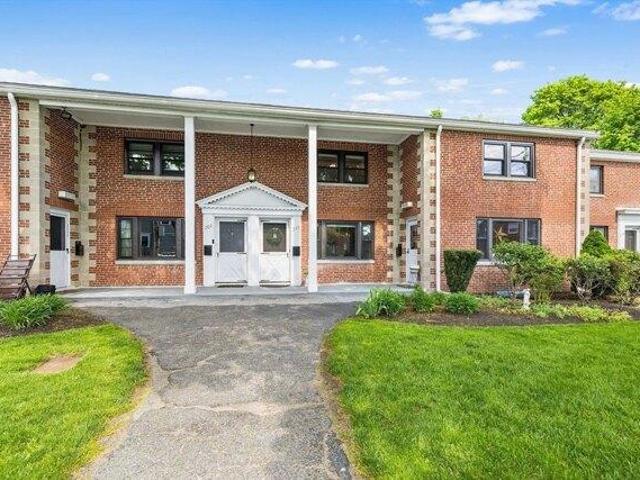 2 bedroom, Waltham MA 02452 103102049