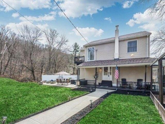 2 bedroom, Wanaque NJ 07465 102255197