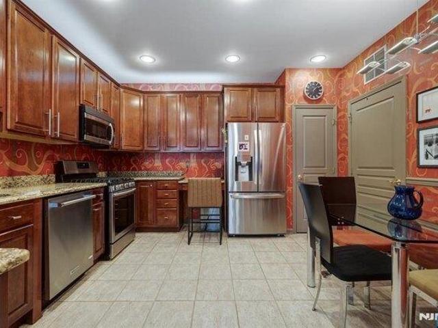 2 bedroom, Wanaque NJ 07465 105126046