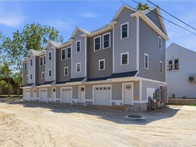 2 bedroom, Warren RI 02885 104808017
