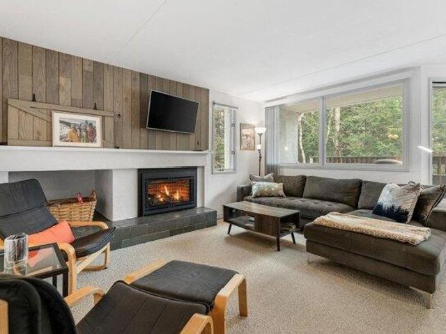 2 bedroom, Warren VT 05674 102595125